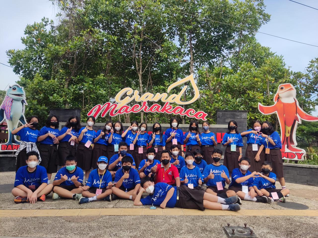 SMP Maria Mediatrix | Deus providebit